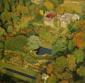 Famous Victorian Era Gardens in Britain. Designs and Decorations.